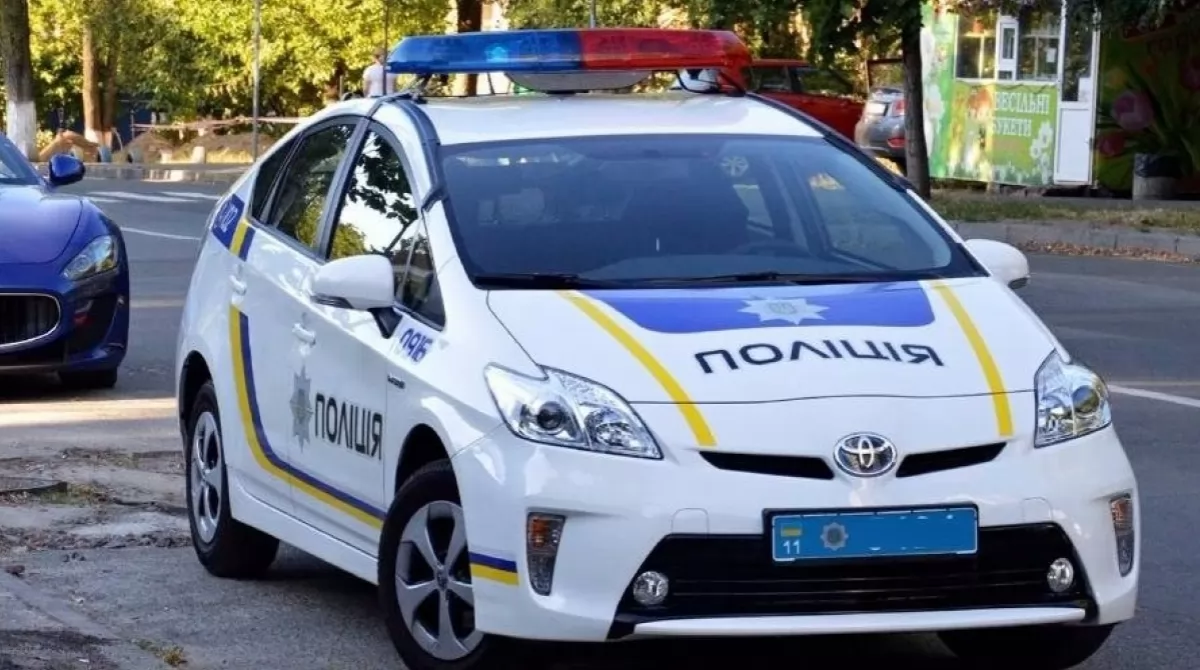 Police Break 175 Toyota Prius Patrol Cars And 5 Mitsubishi Outlander ...
