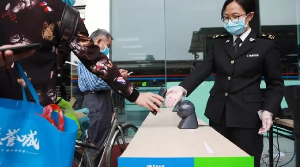 China to improve customs clearance with updated health card | Ukrainian ...
