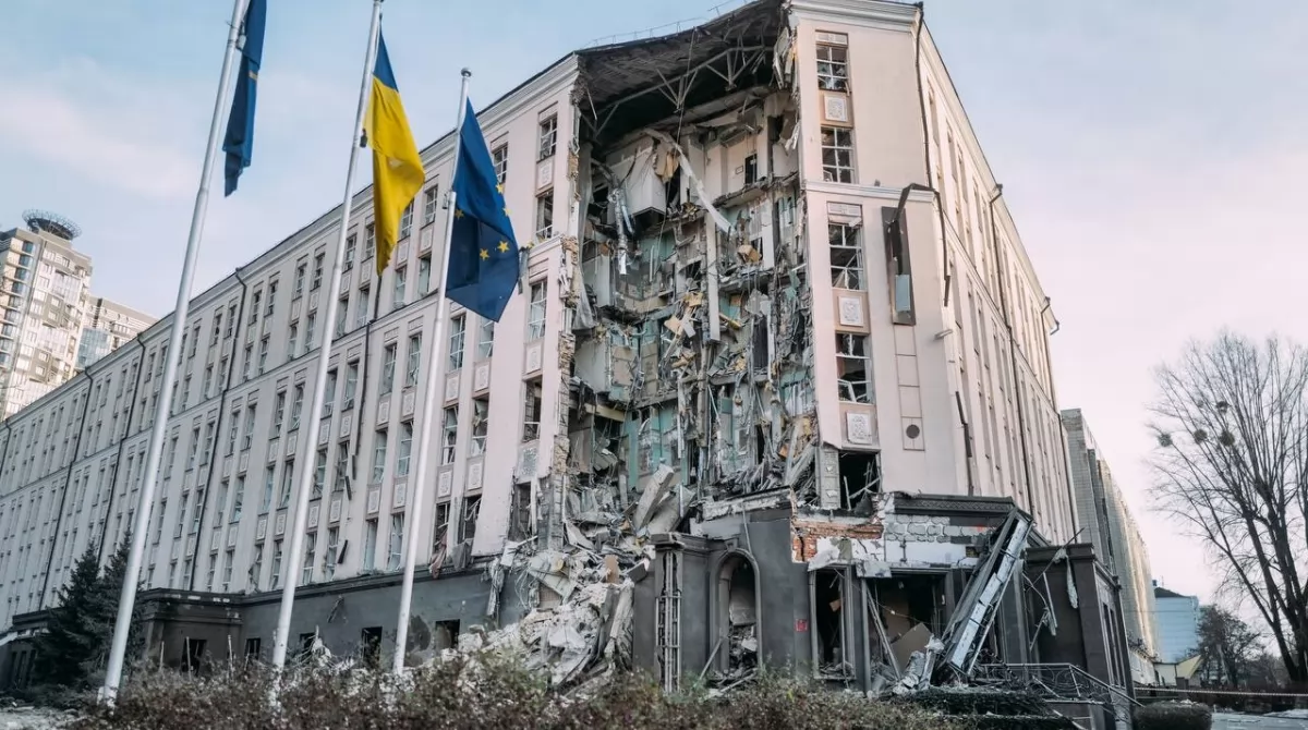Missile Attacks On Kyiv. 1 Person Killed, 14 Hospitalized Including ...