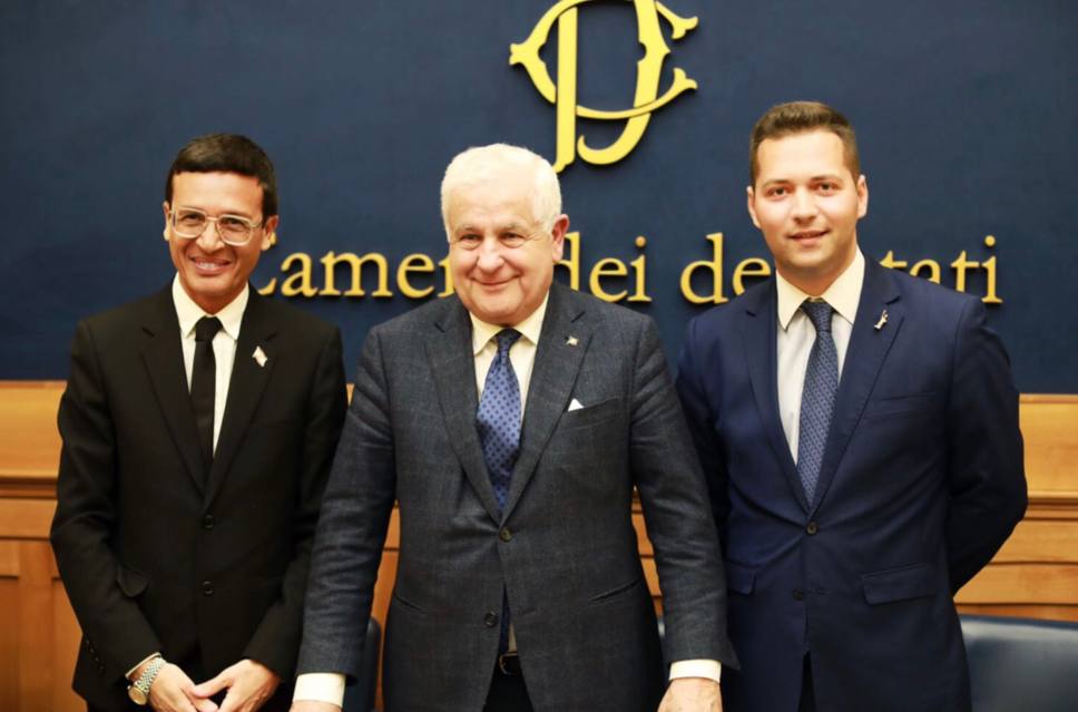 На международной конференции в Риме кандидат в премьер-министры Ливана ...