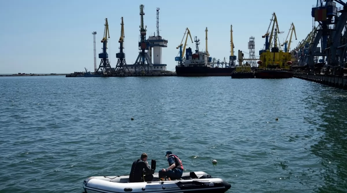 Ukraine announces military threat in waters of 6 Russian ports on Black ...