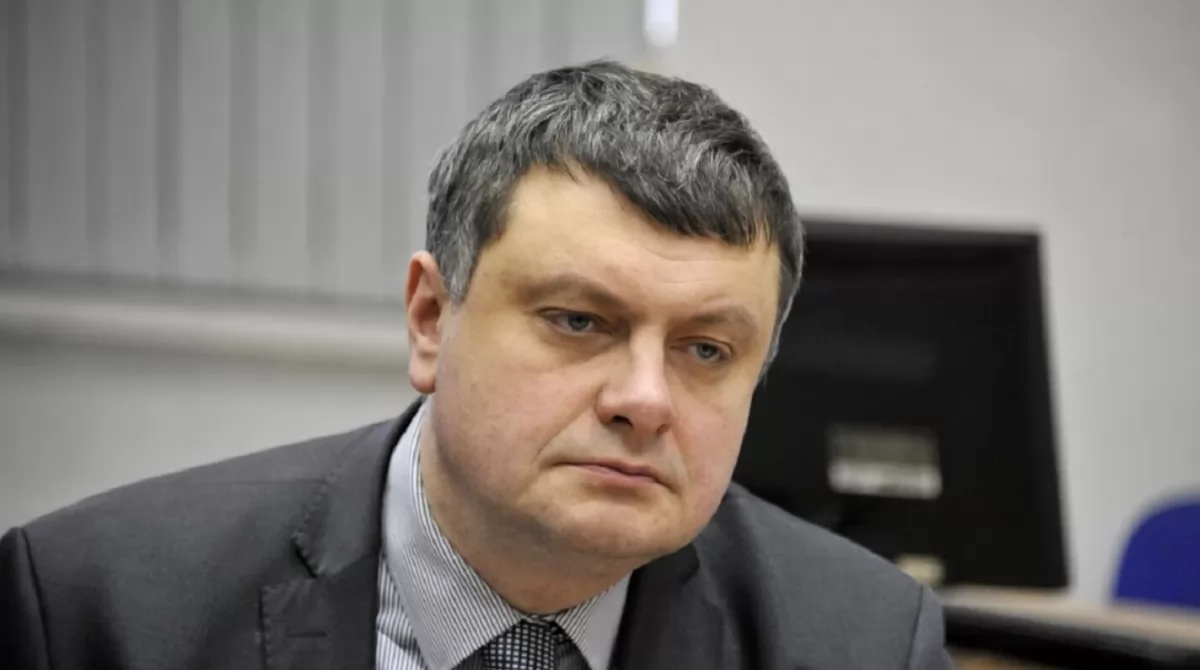 Graduated from FSB Academy. What new NSDC Secretary is known for ...