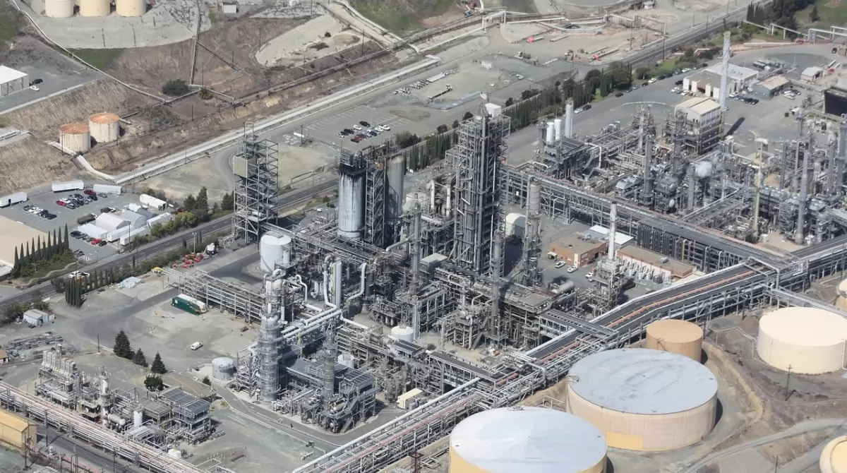 Ukraine's attacks disrupt 17% of russia's oil refining capacity ...