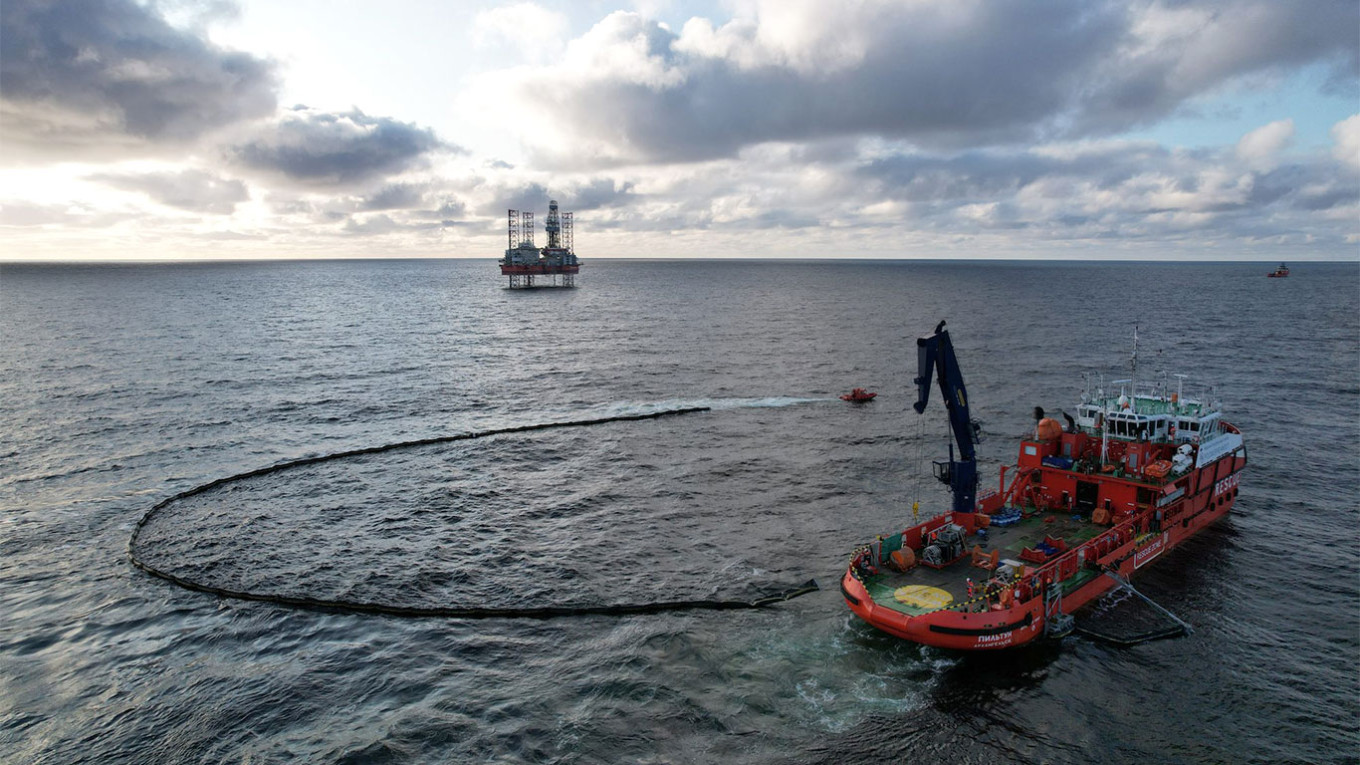 Shortage of 40,000 workers emerges in russian oil and gas industry due ...