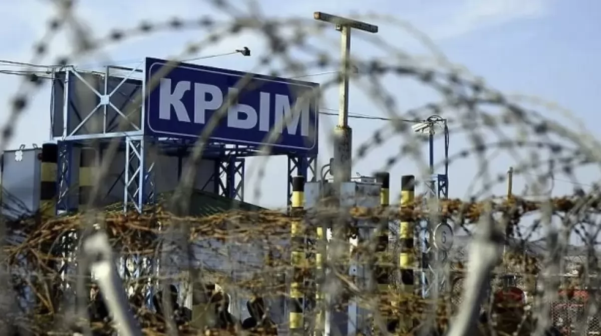 Russians bringing migrants to Crimea and recruiting them into army ...