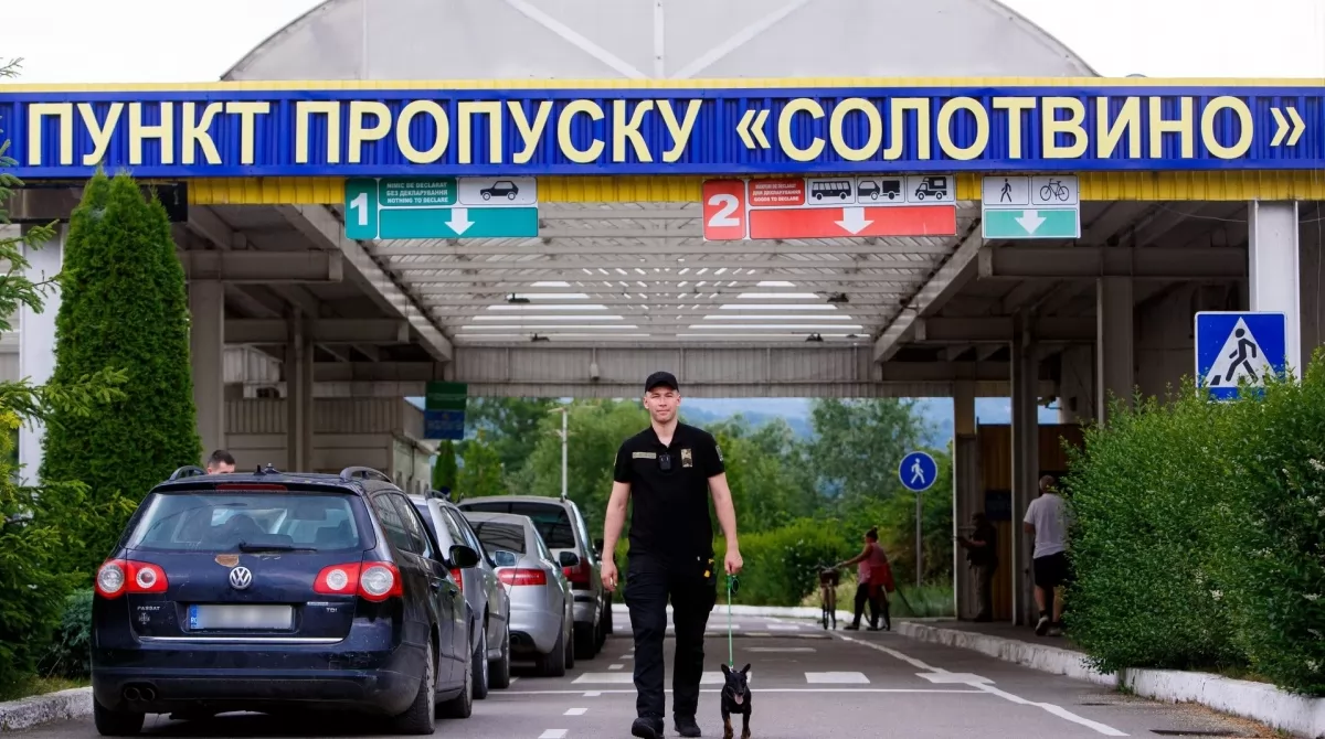 Solotvyno checkpoint introduces daily restrictions for cars starting ...