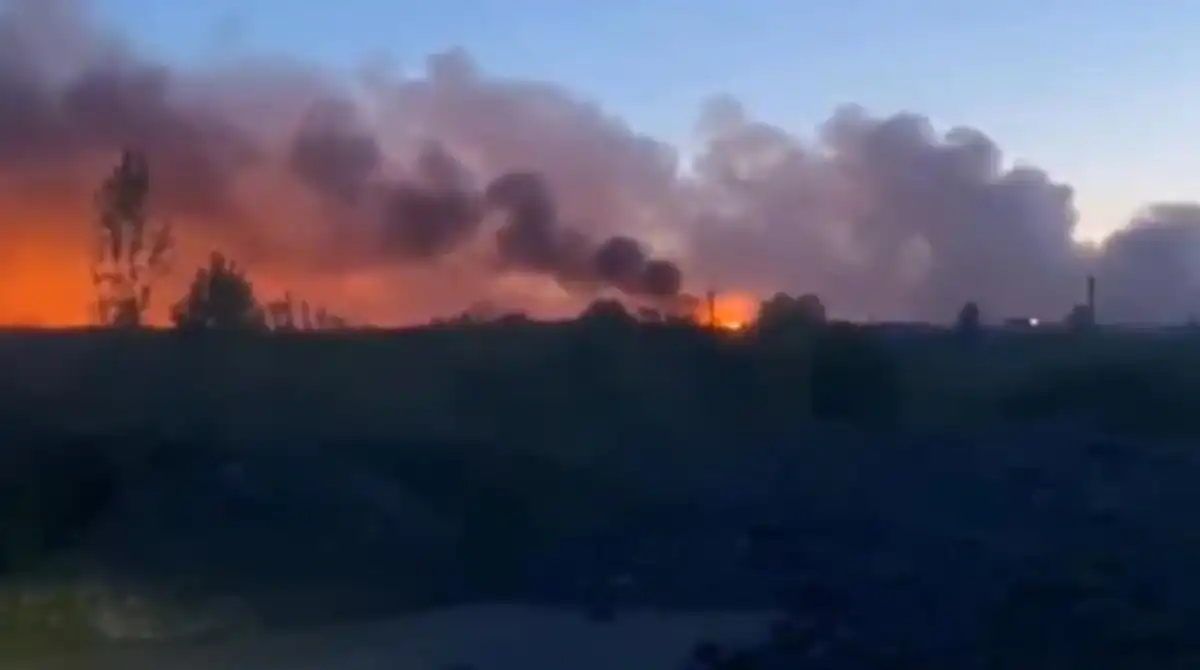Drone attack on Crimea. Fire and explosions heard at Kacha airfield ...