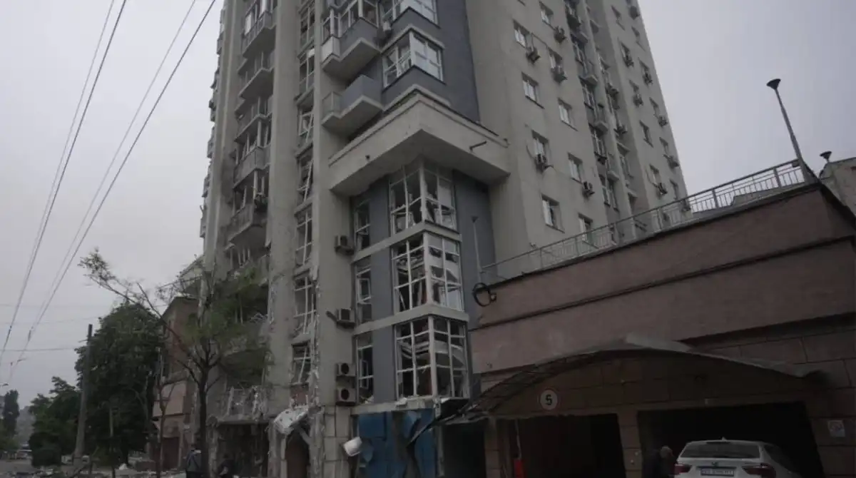 Russians attack Kyiv at night with drones and missiles. 11 injured ...