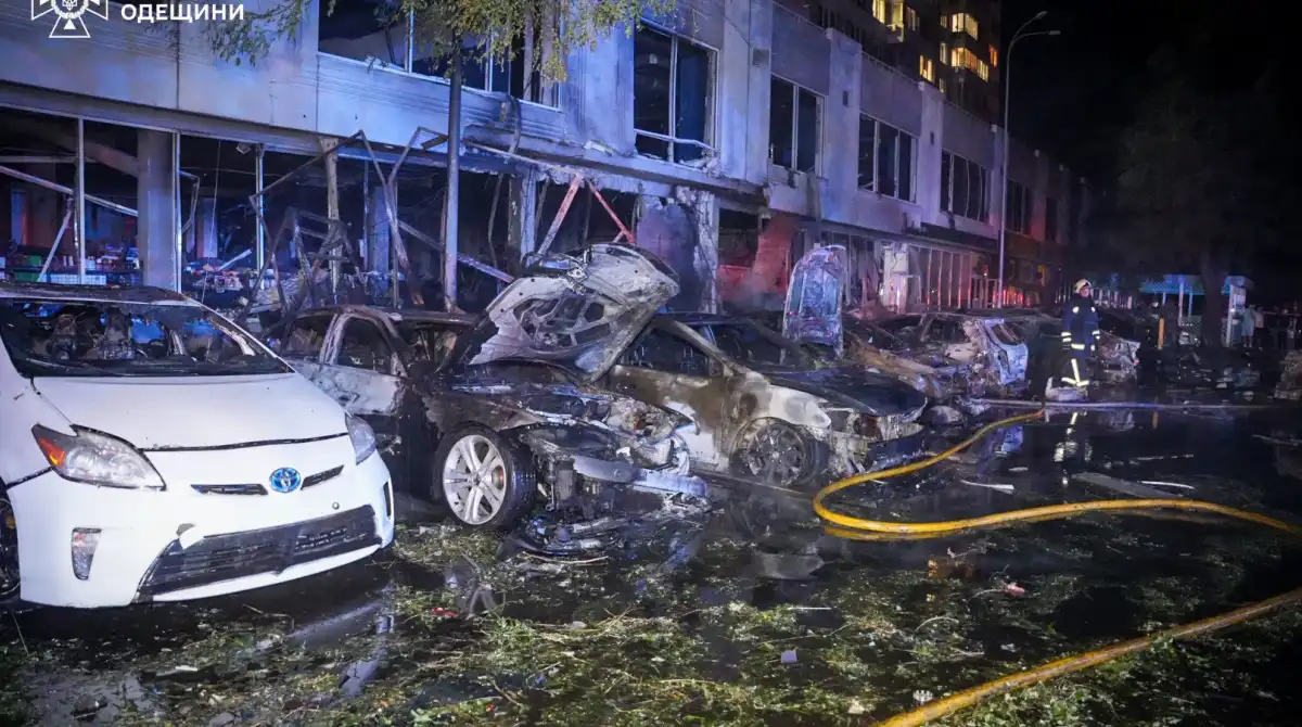 Occupiers attack Odesa with strike drones at night, fire breaks out in ...