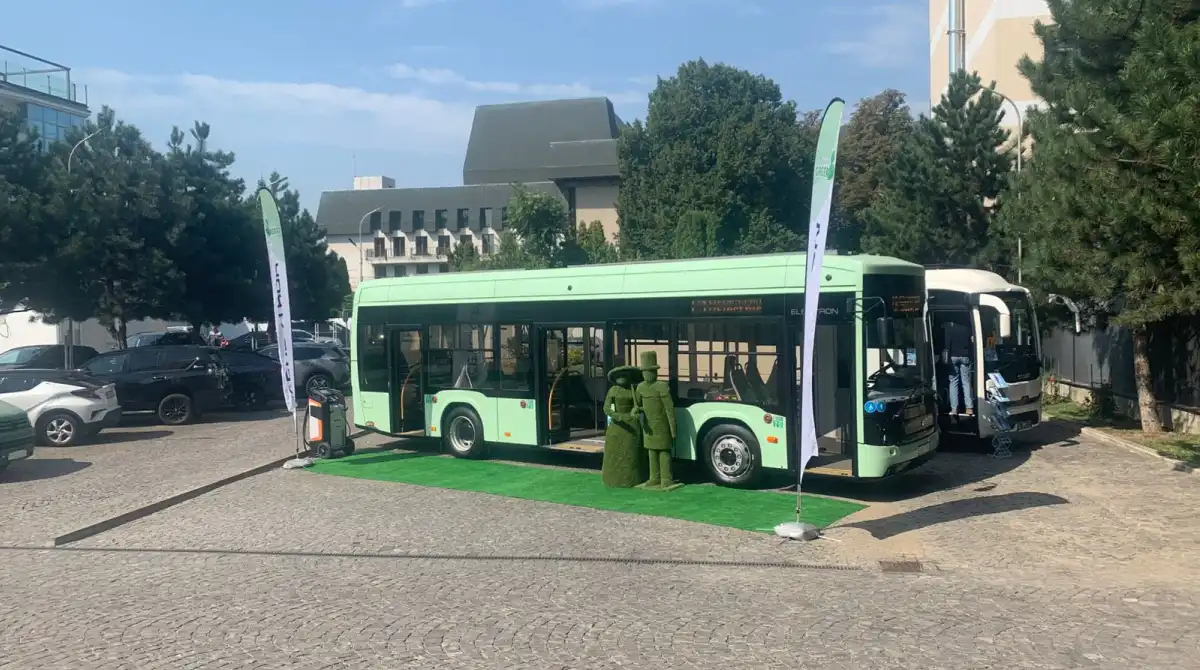 Lviv plant "Electronmash" launches mass production of new electric bus ...