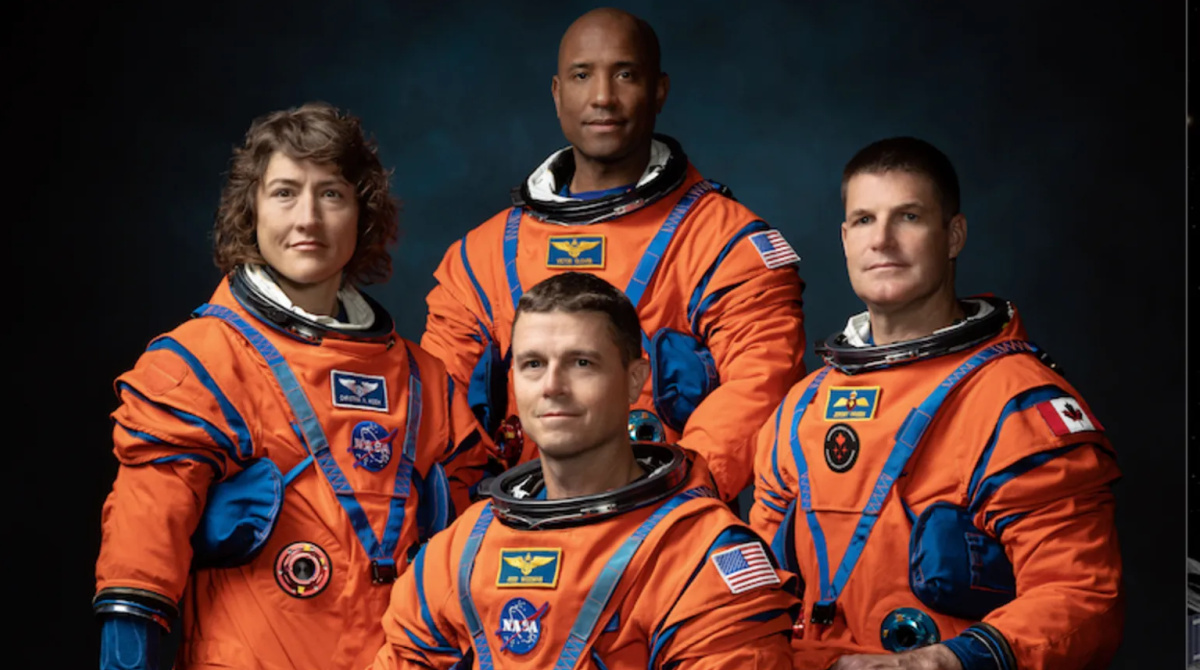 NASA plans to send people to Moon as early as February 2026 | Ukrainian ...