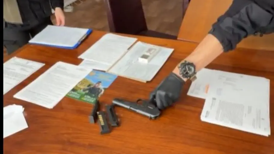 Deputy mayor opens fire in Svitlovodsk city council in Kirovohrad ...