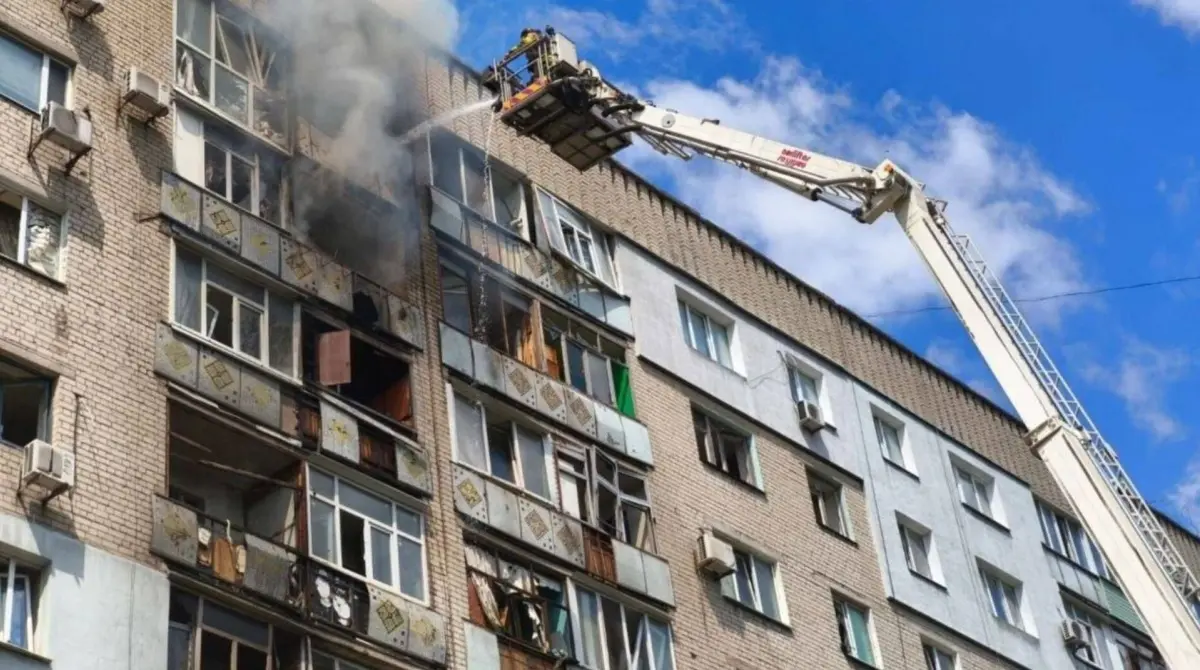 Multi-storey building destroyed in Pavlohrad after russian strike, six ...