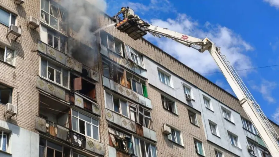 Multi-storey building destroyed in Pavlohrad after russian strike, six ...