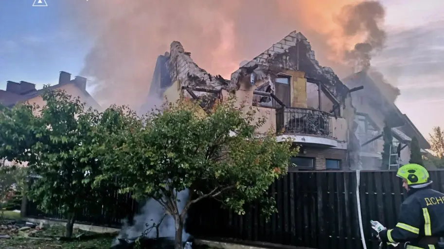 Massive russian shelling of Kyiv Region caused damage in four districts ...