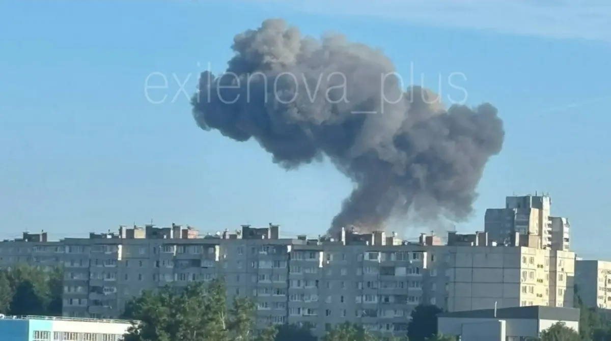 Oil refinery catches fire in Samara after series of explosions, russian ...